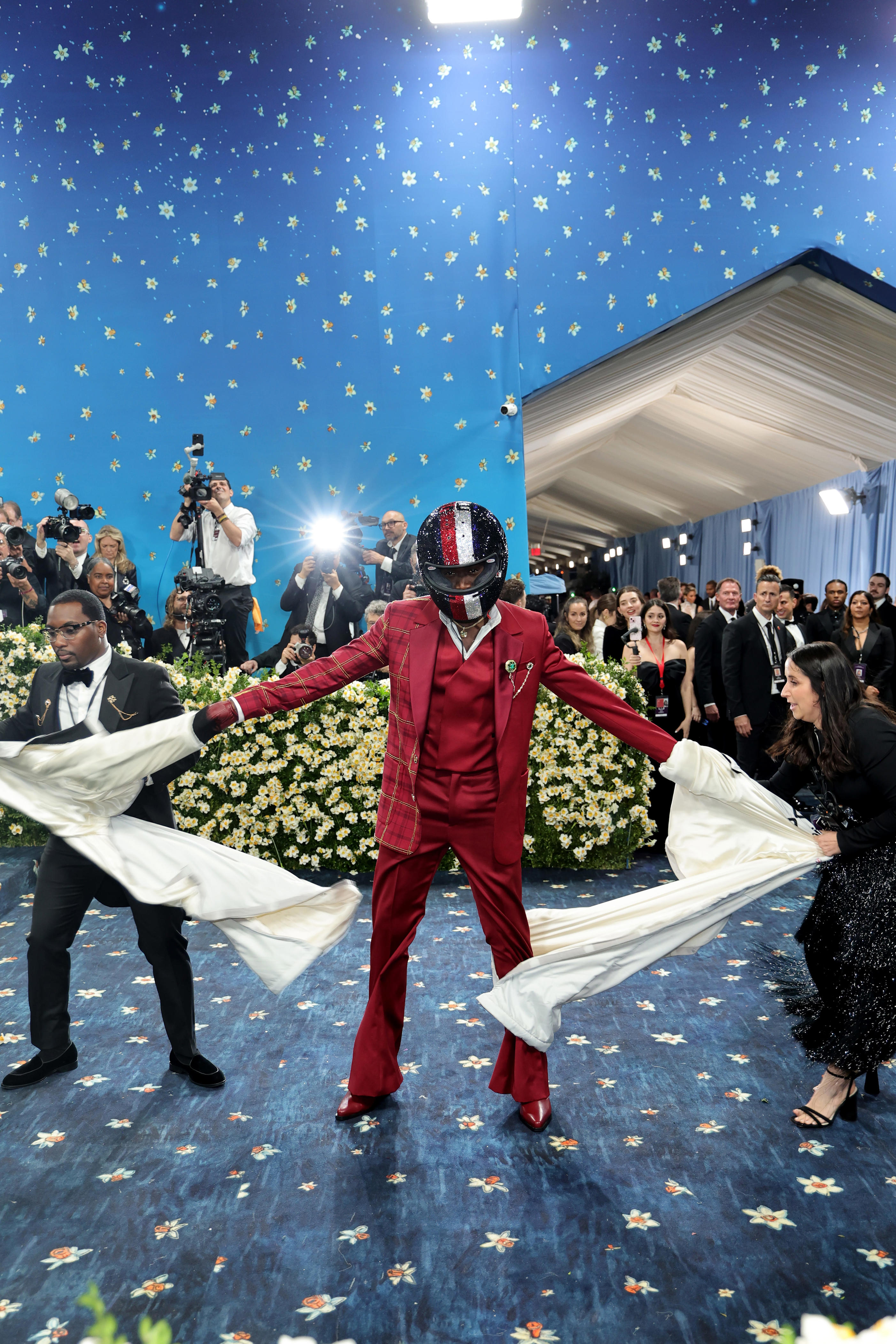 Over-the-top Met Gala arrivals: Doechii, Damson Idris have wild red ...