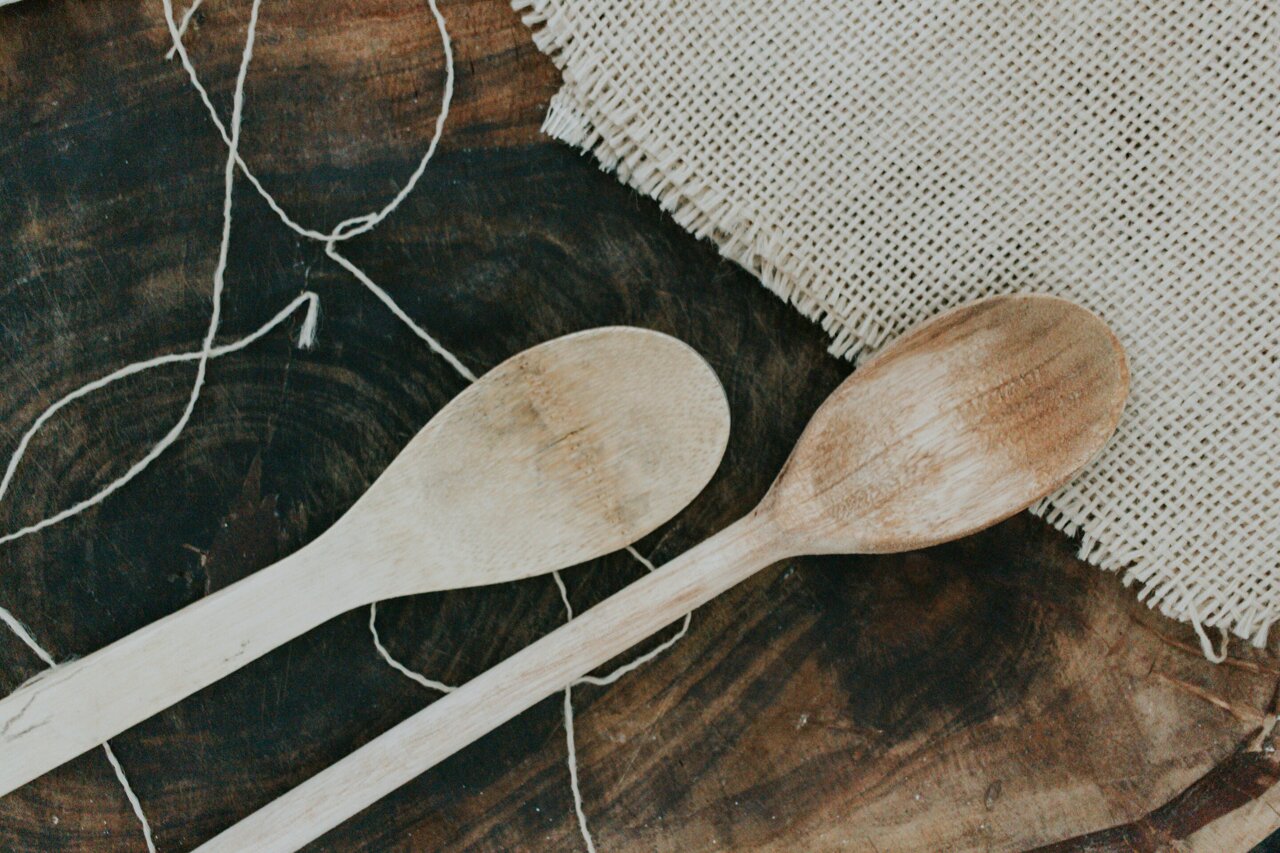 Can a wooden spoon really stop a pot from boiling over? Here's the science