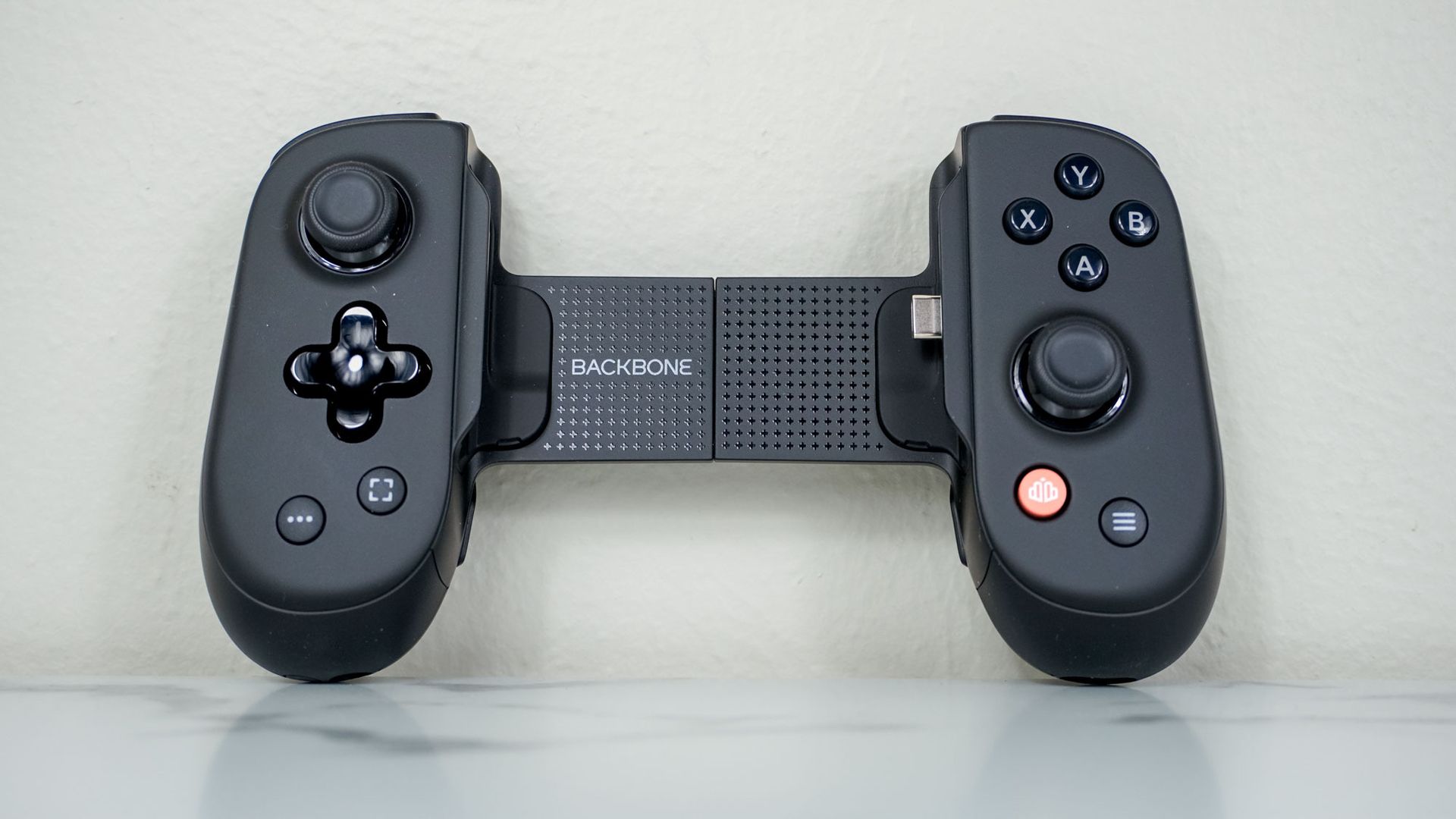 Backbone unveils new Backbone Pro controller that's not just for your ...