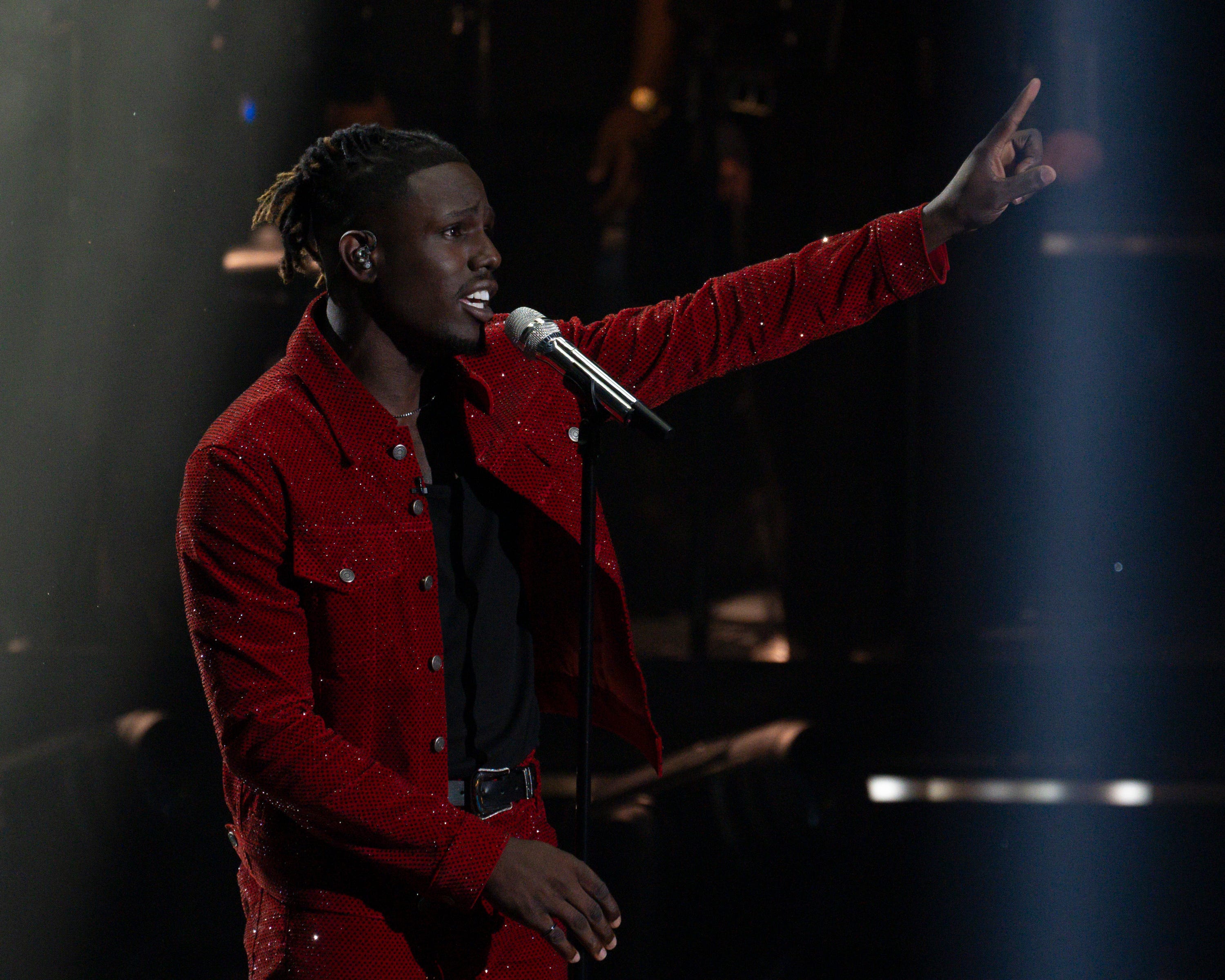 You can help Jamal Roberts win American Idol tonight. When to watch ...