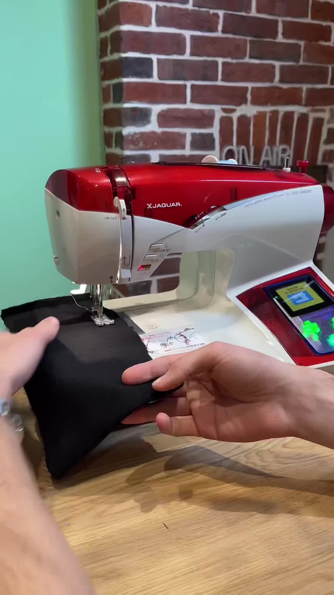 I made a gameboy sewing machine! 🎮 ️