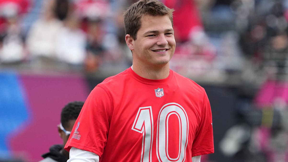 Dobbs: You can tell Patriots QB Drake Maye ‘loves football'