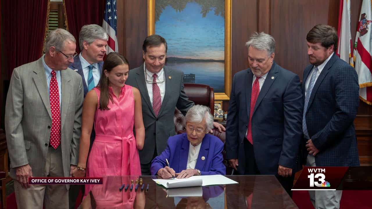 Gov. Ivey enables shark attack alert system in Alabama's coastal ...
