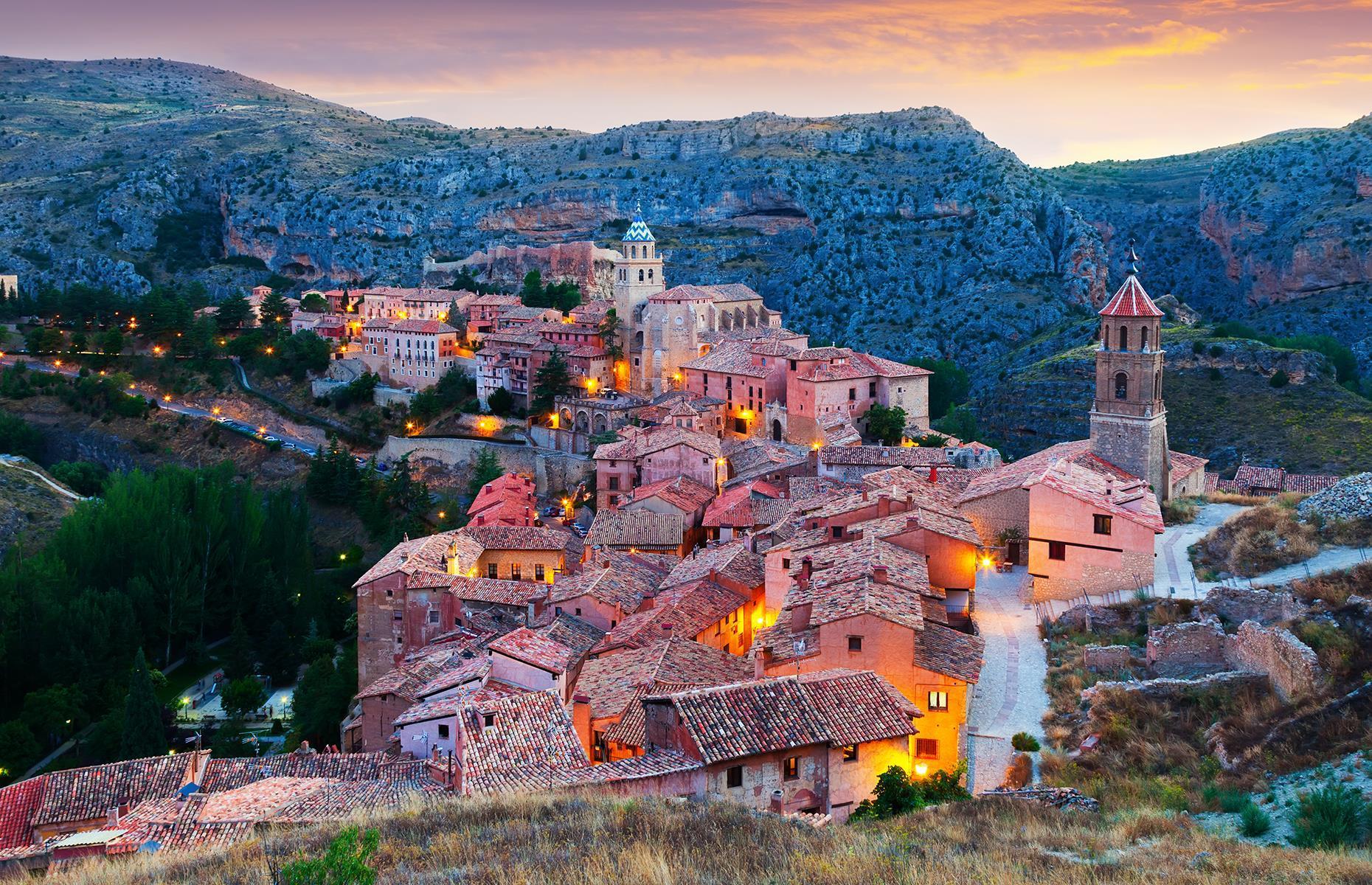 Ranked: The World's Most BEAUTIFUL Small Towns