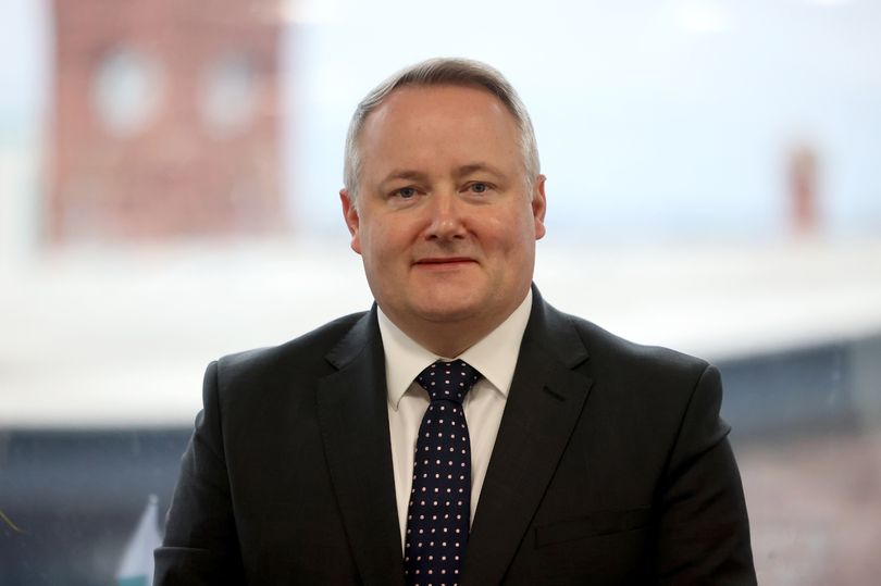 Welsh Tories pledge to cut income tax in Wales