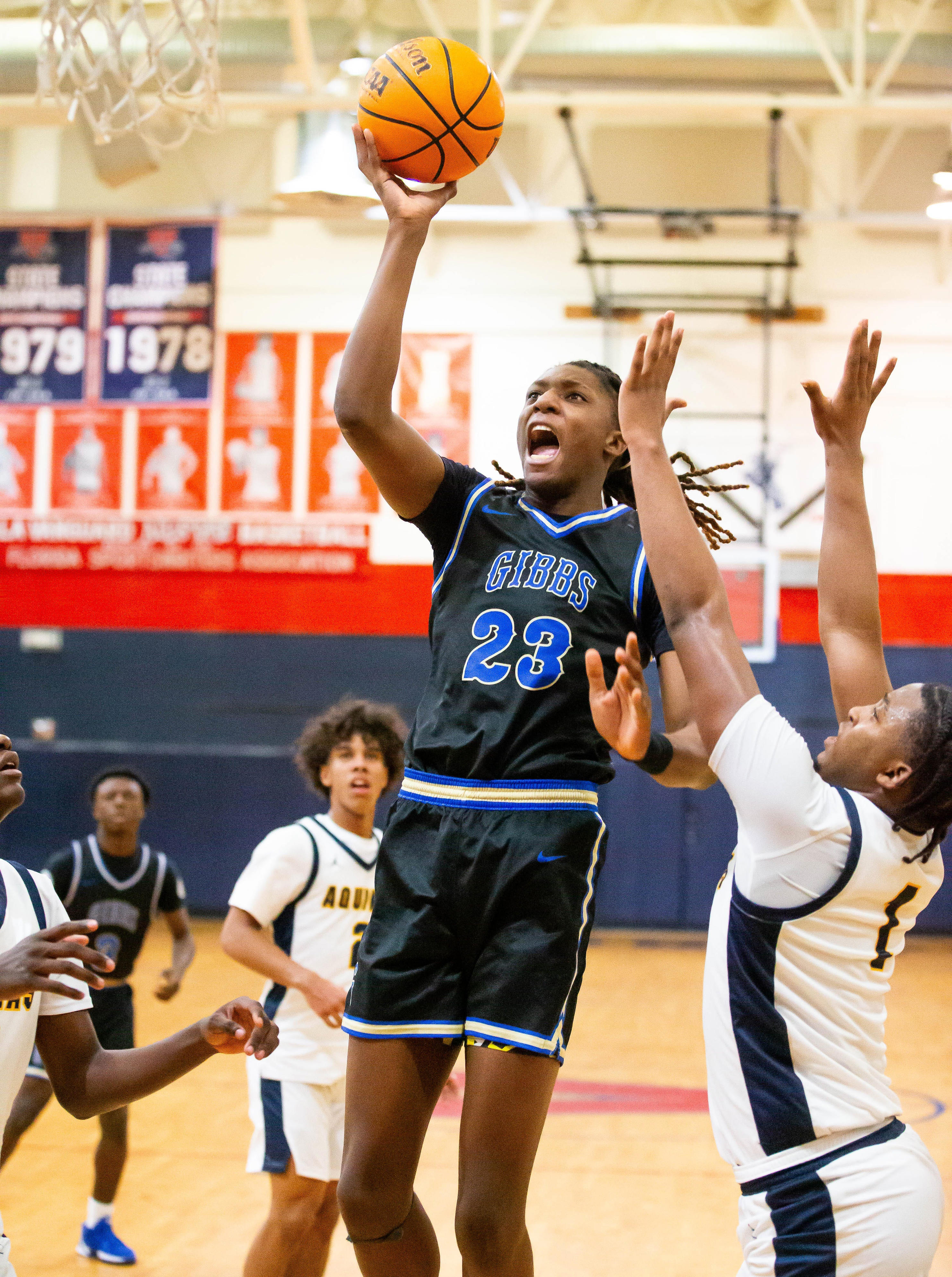 Meet Mike Broxton, the 6-foot-10 tight end making headlines on the ...