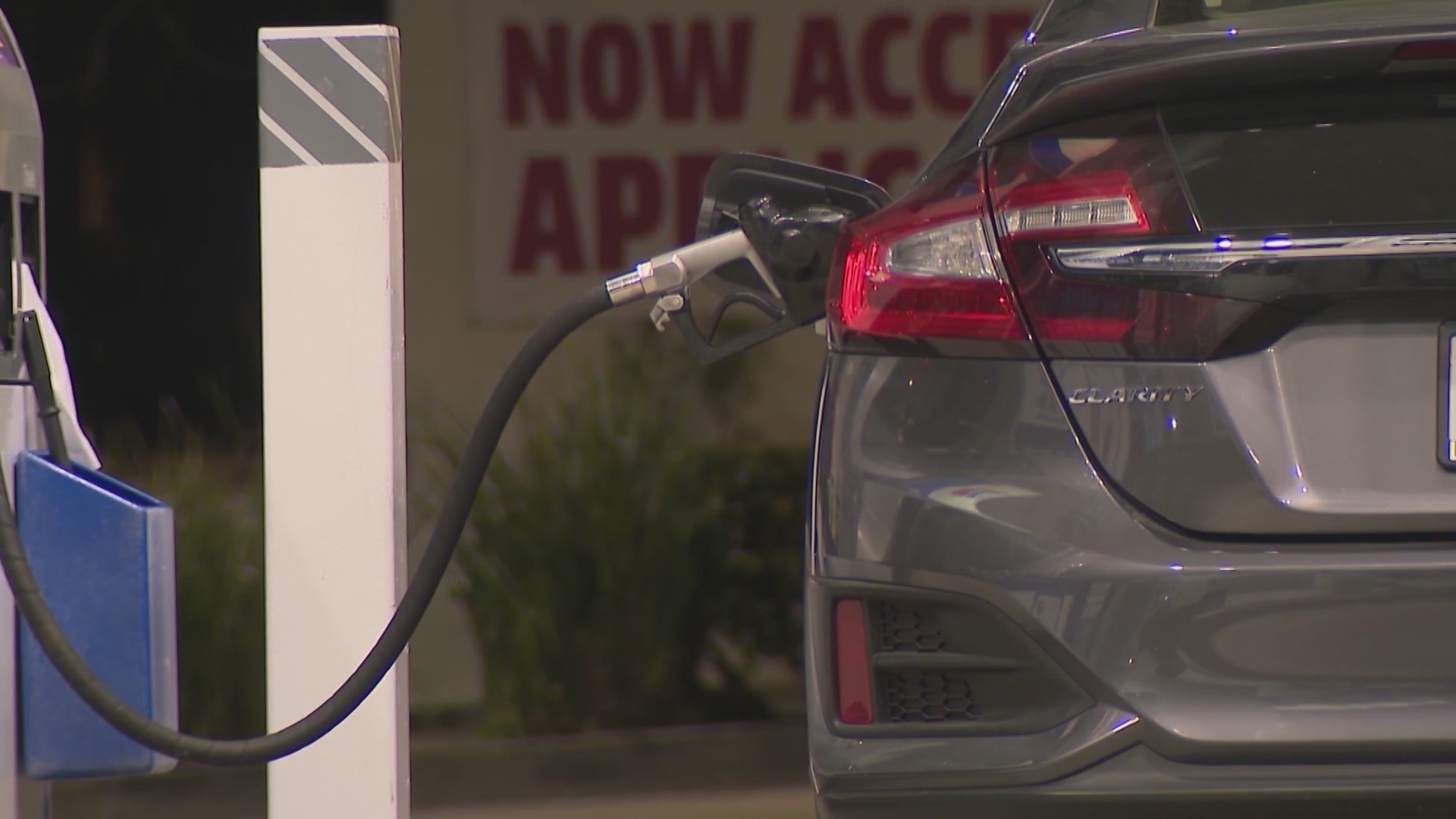 Illinois' gas tax goes up on July 1st