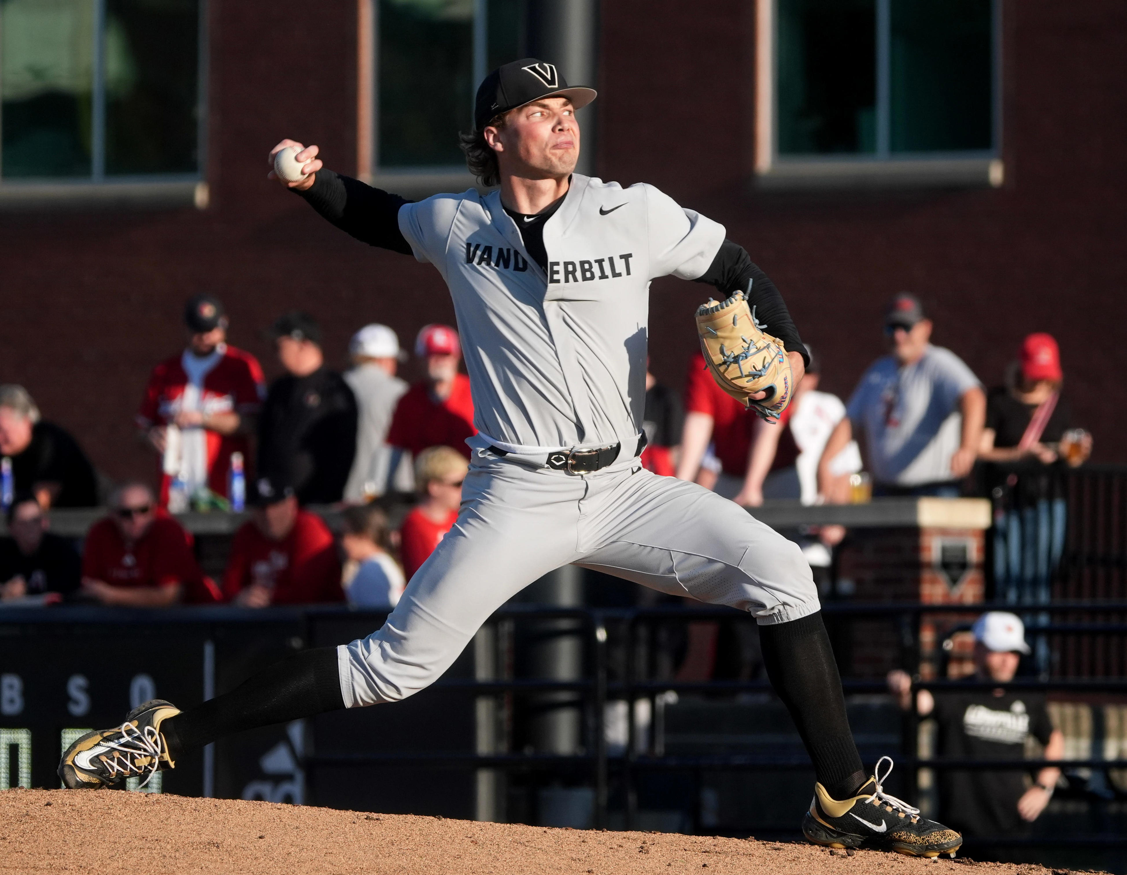 Vanderbilt baseball falls to Louisville in mistake-filled rivalry game ...