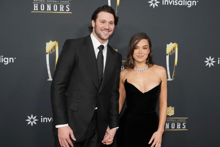 Josh Allen Sends Message to Wife Hailee Steinfeld After Wedding Post Josh Allen Sends Message to Wife Hailee Steinfeld After Wedding Post
