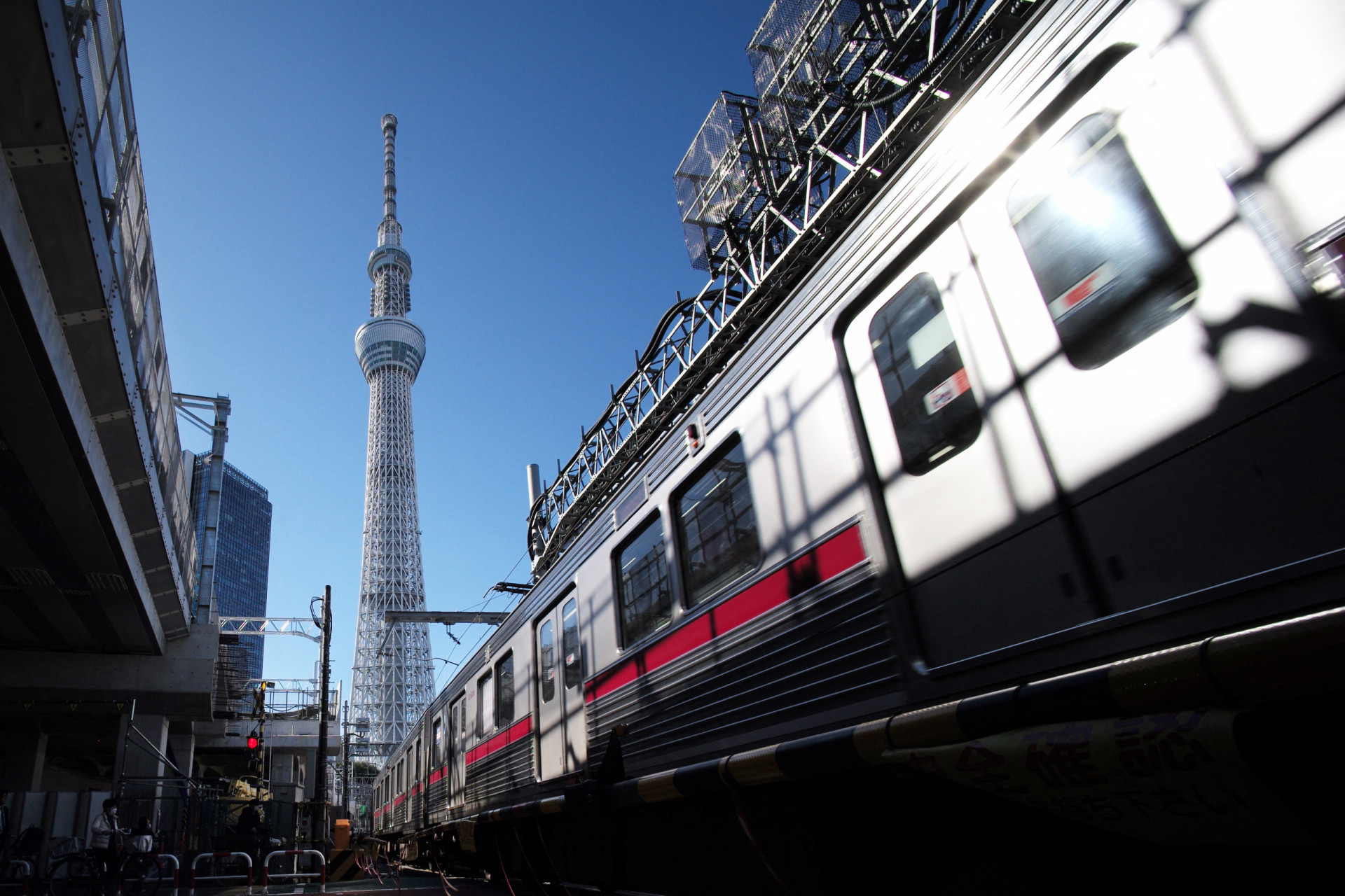 Roomy Rides: 20 Spacious Cars That Can Fit Up To Eight People