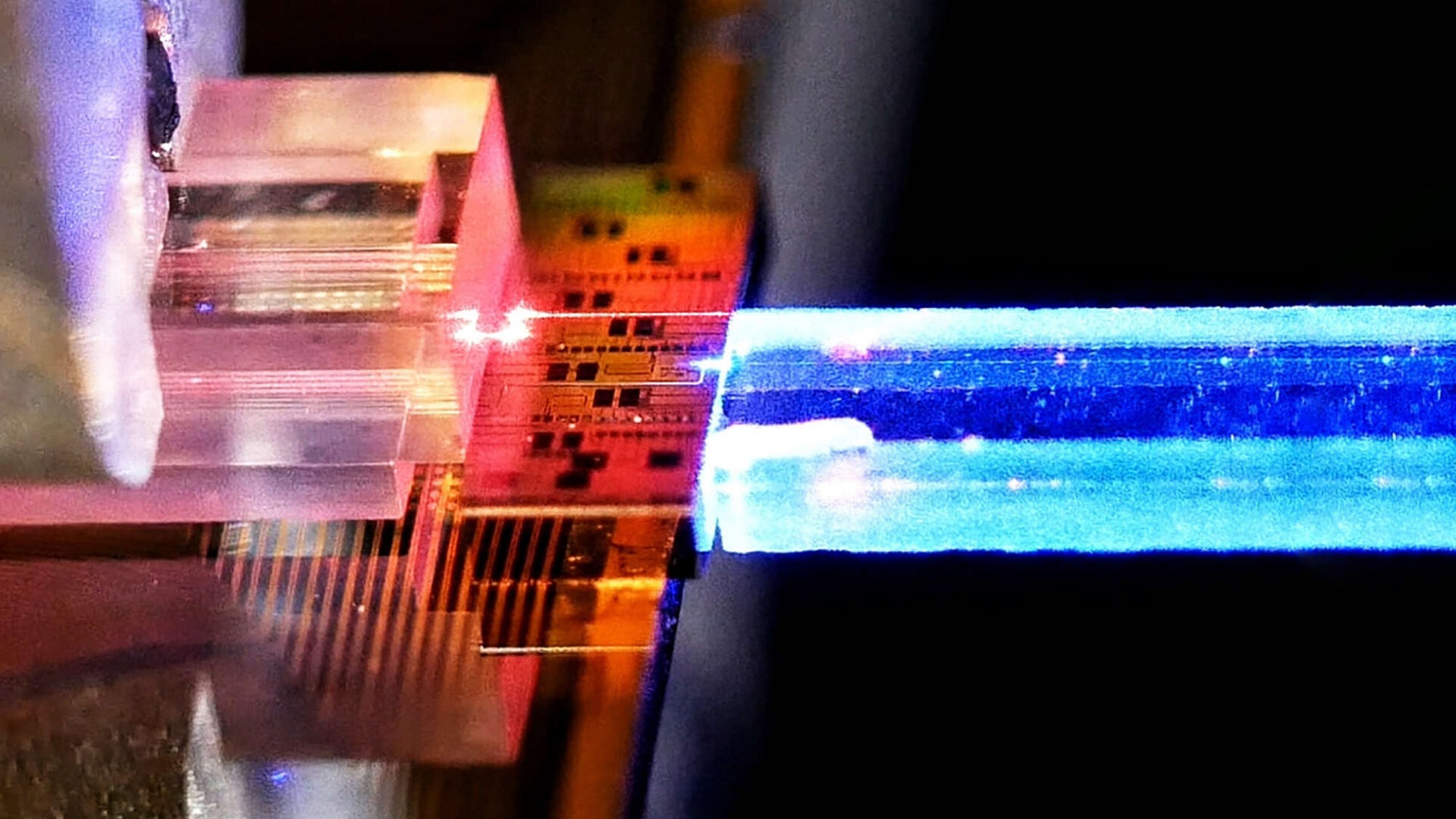 US researchers achieve 11-mile quantum data link using photon transmission