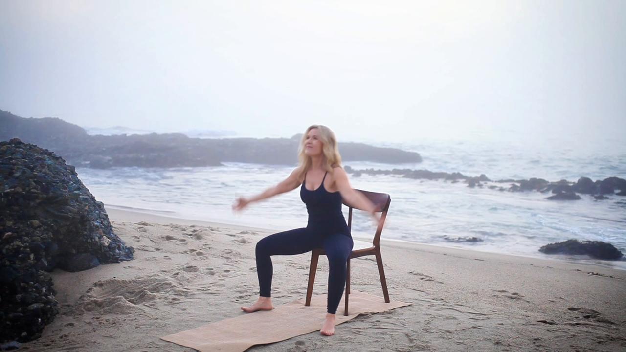 3 Minute Feel Good Morning Stretch