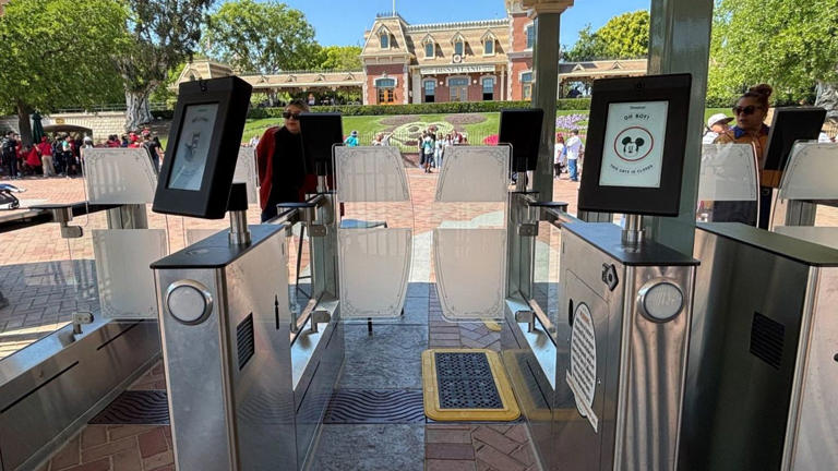 Disneyland Upgrades Park Entry Gates at Disneyland Park and Disney ...