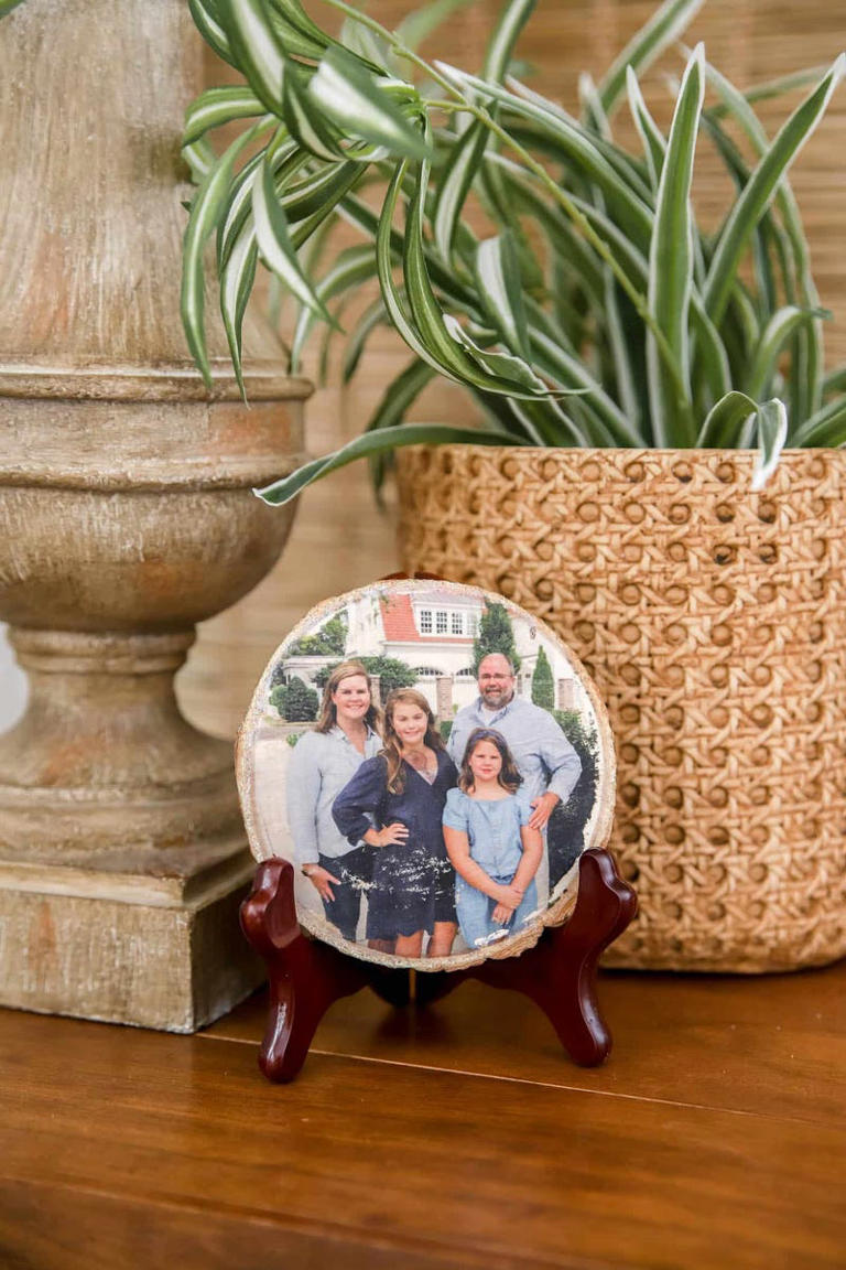 15 sweet Mother's Day picture ideas that make memorable gifts