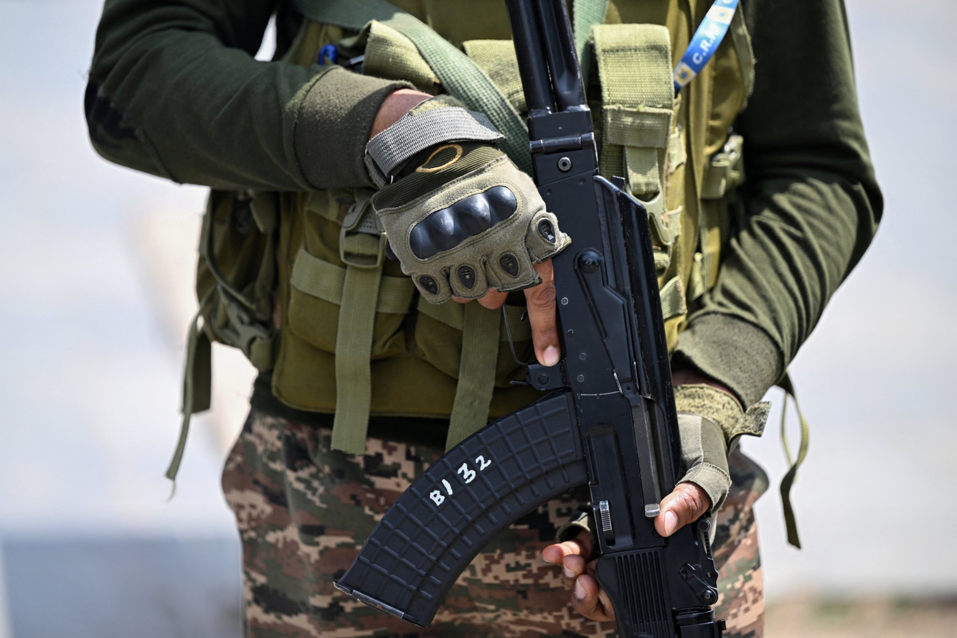 India fires missiles into Pakistan, security officials say