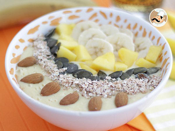 Smoothie bowl van mango en banaan