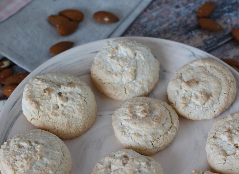 Amaretti, les gourmandises italiennes aux amandes parfaites avec le café!