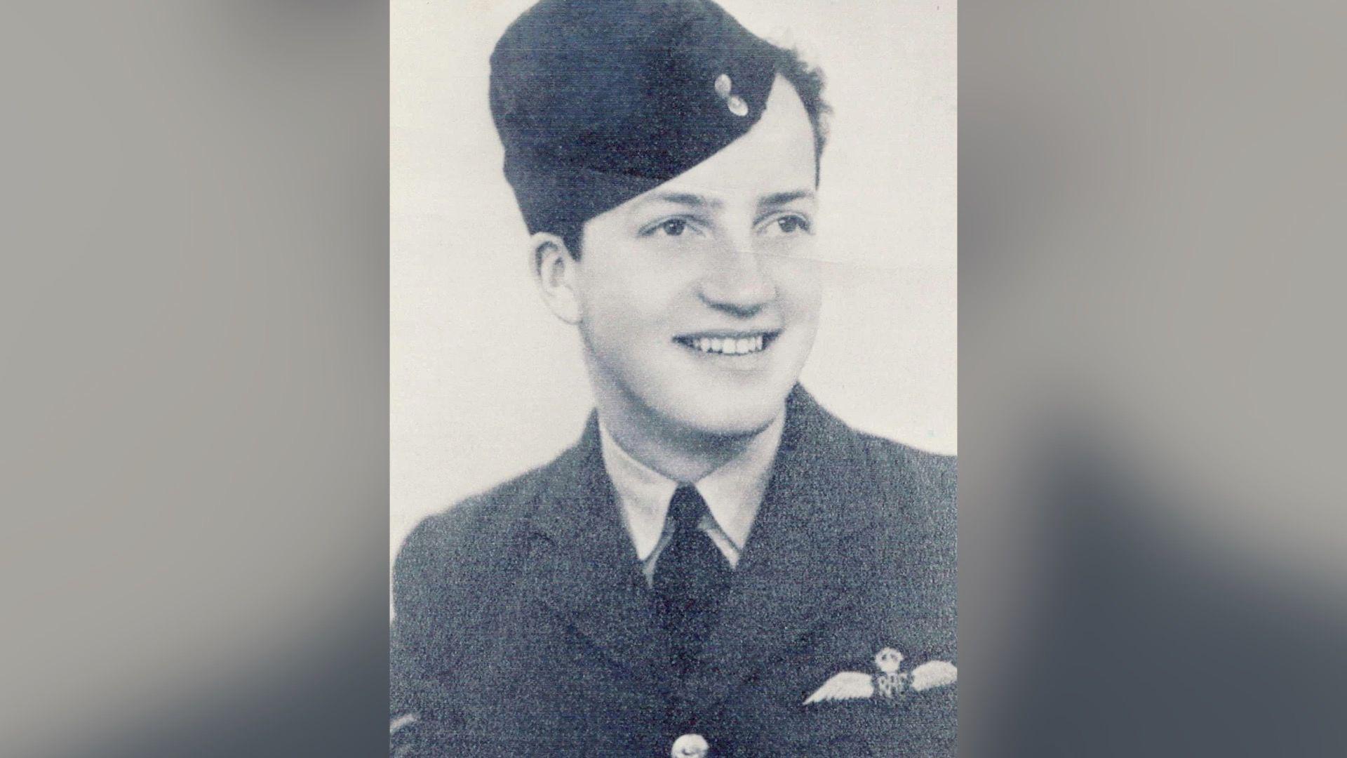 WW2 hero's family traced 'because of an ice-cream'