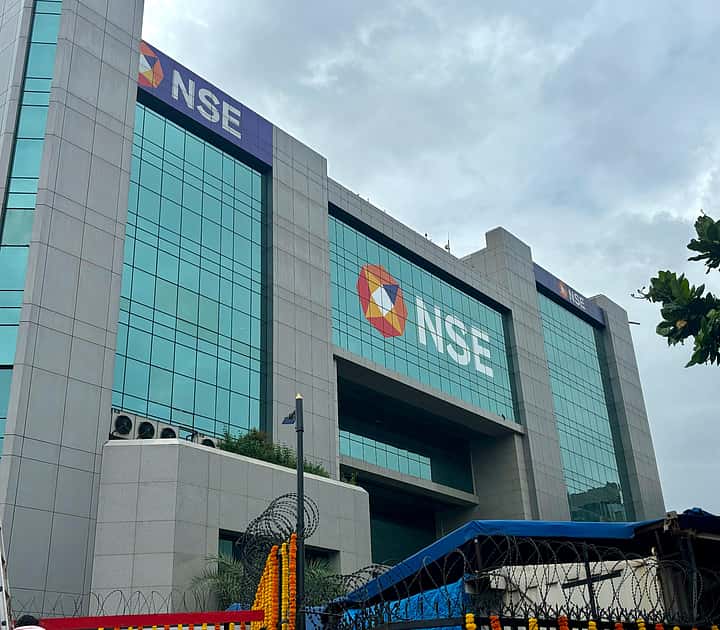 Stock Market Today: Sensex Ends Over 700 Points Down; Nifty Falls ...