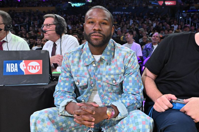 Mike Tyson and Floyd Mayweather's net worths as one boxing icon's ...