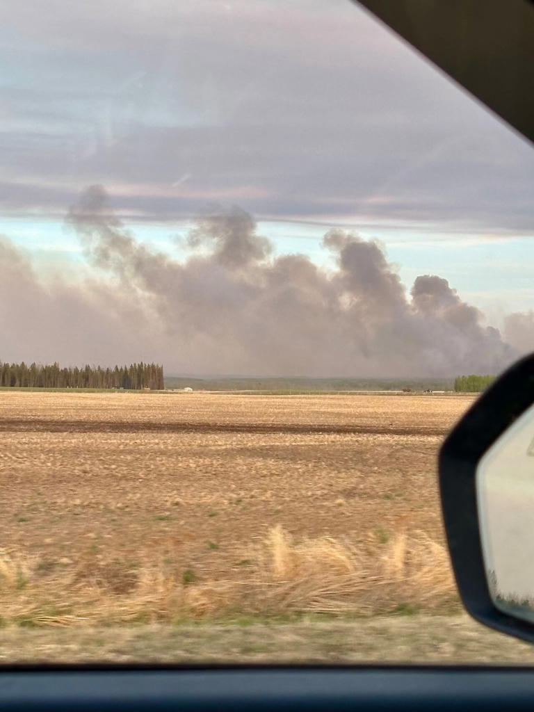 Wildfire threat prompts evacuation order for Boyle, Athabasca County