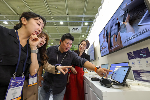 KT, AICT 서비스 '마이크로소프트 팀즈폰' 출시