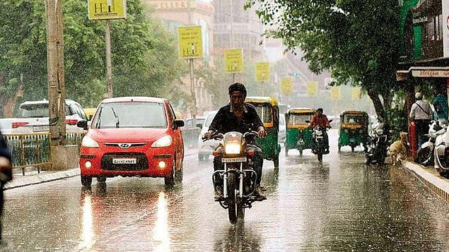 Bengaluru Weather Report: Moderate To Heavy Rainfall Is Predicted In ...