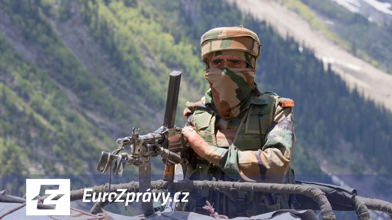 Evakuace či sestřely stíhaček. Konflikt mezi Indií a Pákistánem v ...