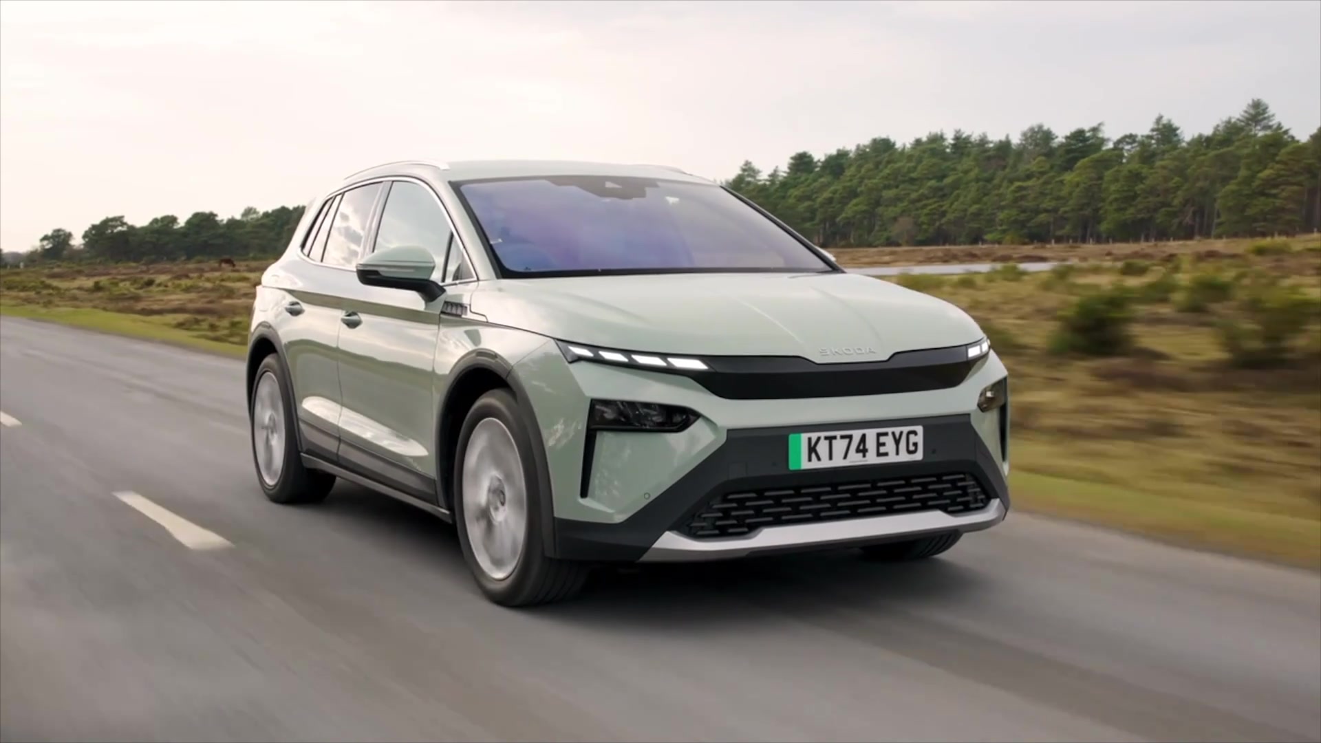 2025 Skoda Elroq in Timiano Green Driving Video