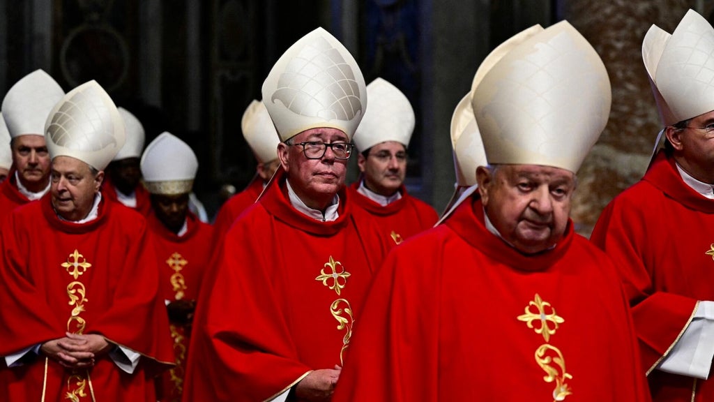 Catholics at University of Dallas pray for guidance as papal conclave ...