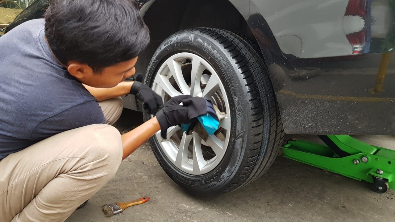 Ingin Umur Ban Mobil Lebih Panjang? Lakukan 8 Cara Ini, Simak