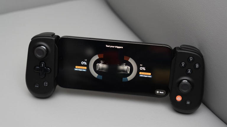 Backbone Pro Review: A Smart Mobile Game Controller That'll Cost You
