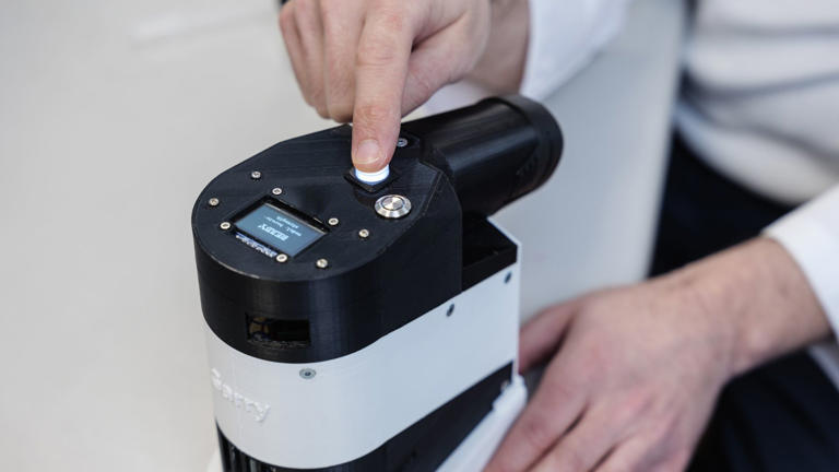 War on drugs: New portable detector can sniff out fentanyl, opioids in ...