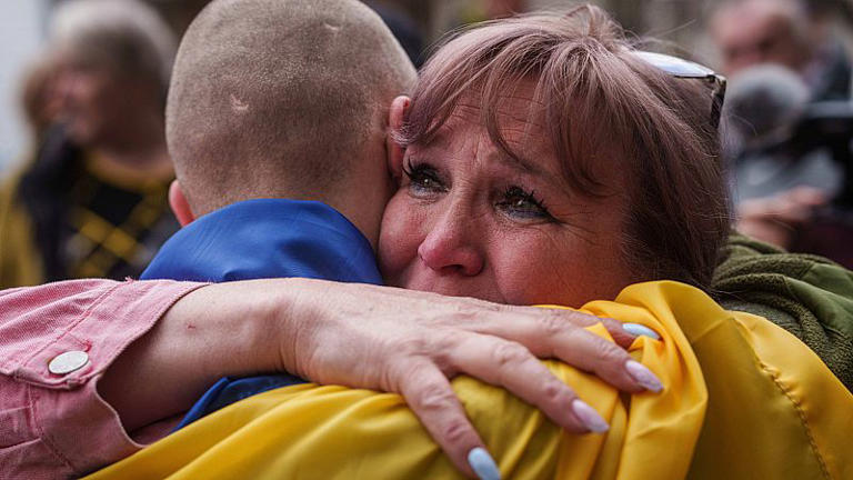 Ukraine and Russia exchange 410 prisoners in major wartime swap