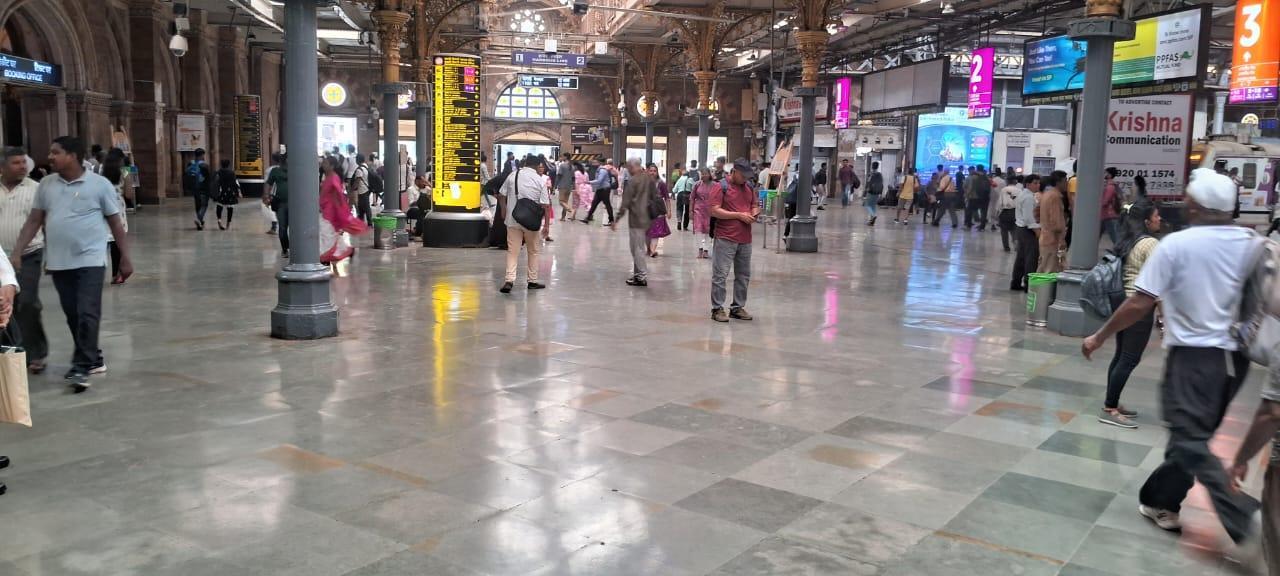 IN PHOTOS Passenger turnout drops at CST as Mumbai conducts emergency ...