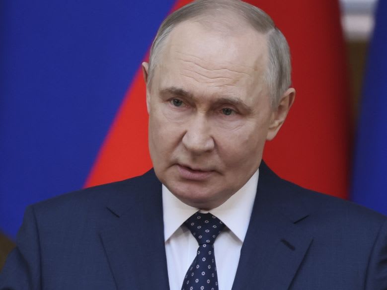 Wladimir Putin: Video enthüllt Putins heimlichen Gold-Palast mitten im ...