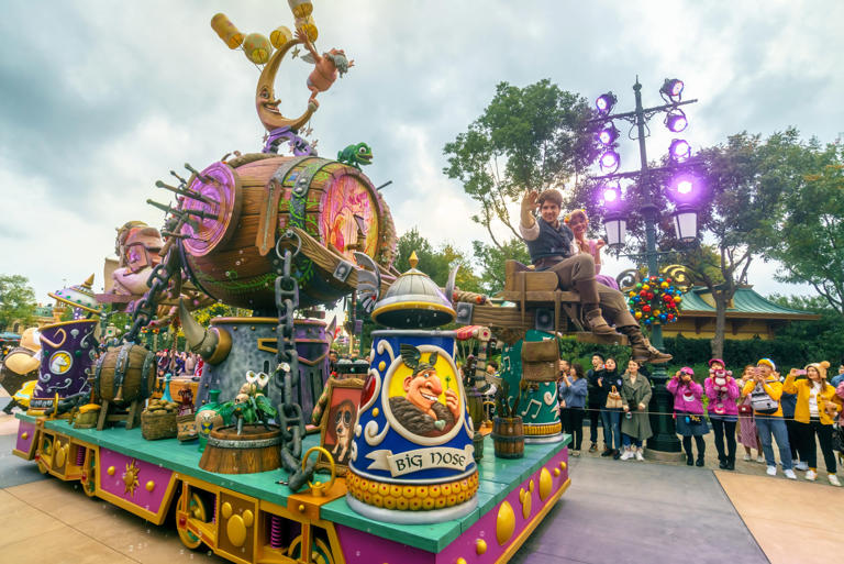 Disney theme park coming to the UAE: Disneyland Abu Dhabi to open on ...