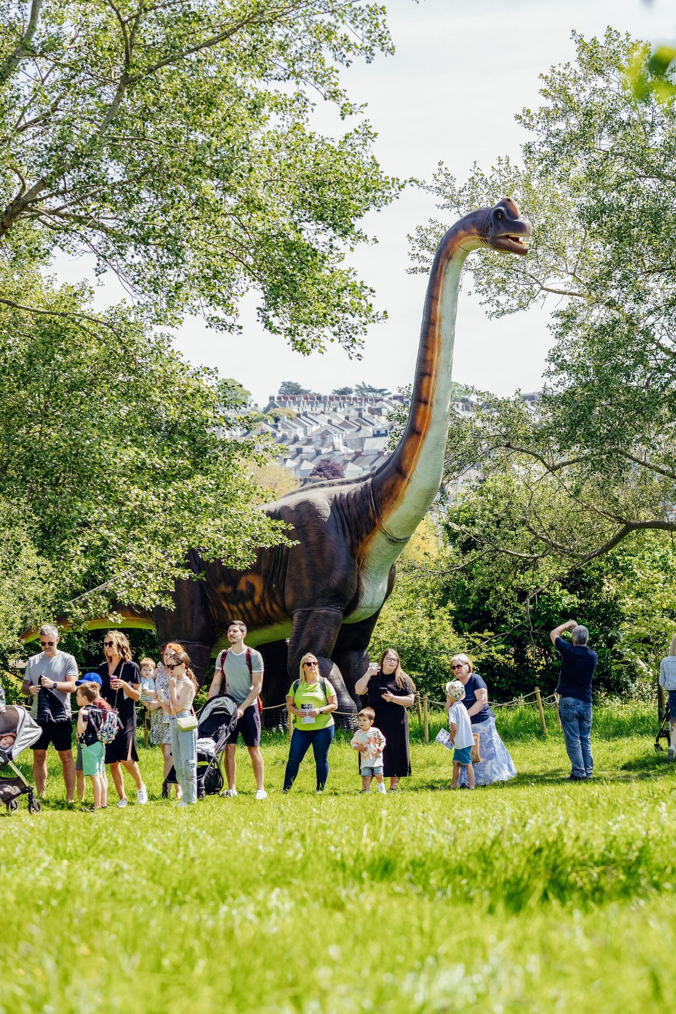 Dinosaurs roar into Tilgate Park