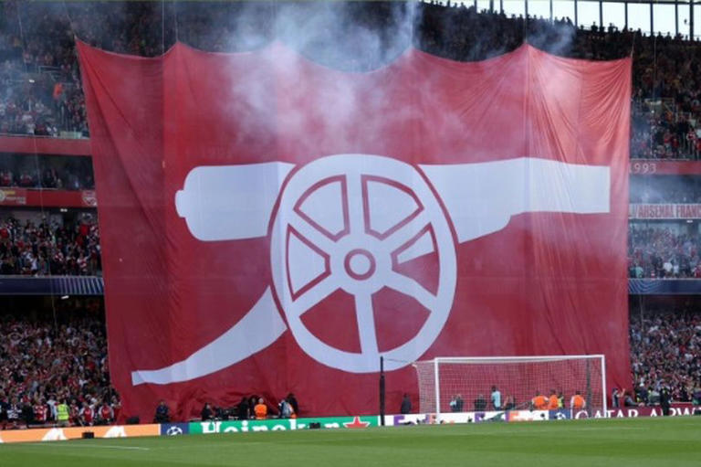 PSG taunt Arsenal over tifo embarrassment as 'masterpiece' claim spices ...