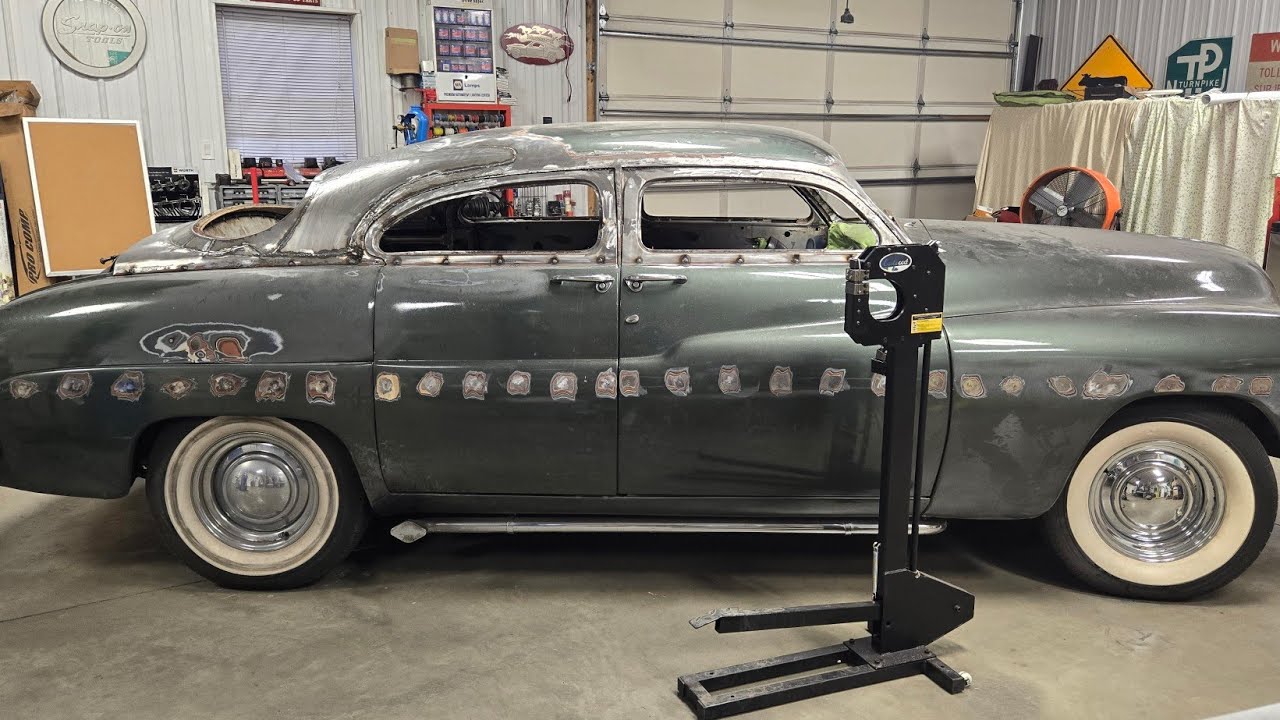 Chop Class with Joel Davis 1950 Mercury 4 door Sedan