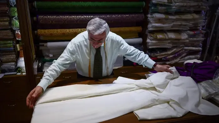 Papal robes for newly elected Pope revealed