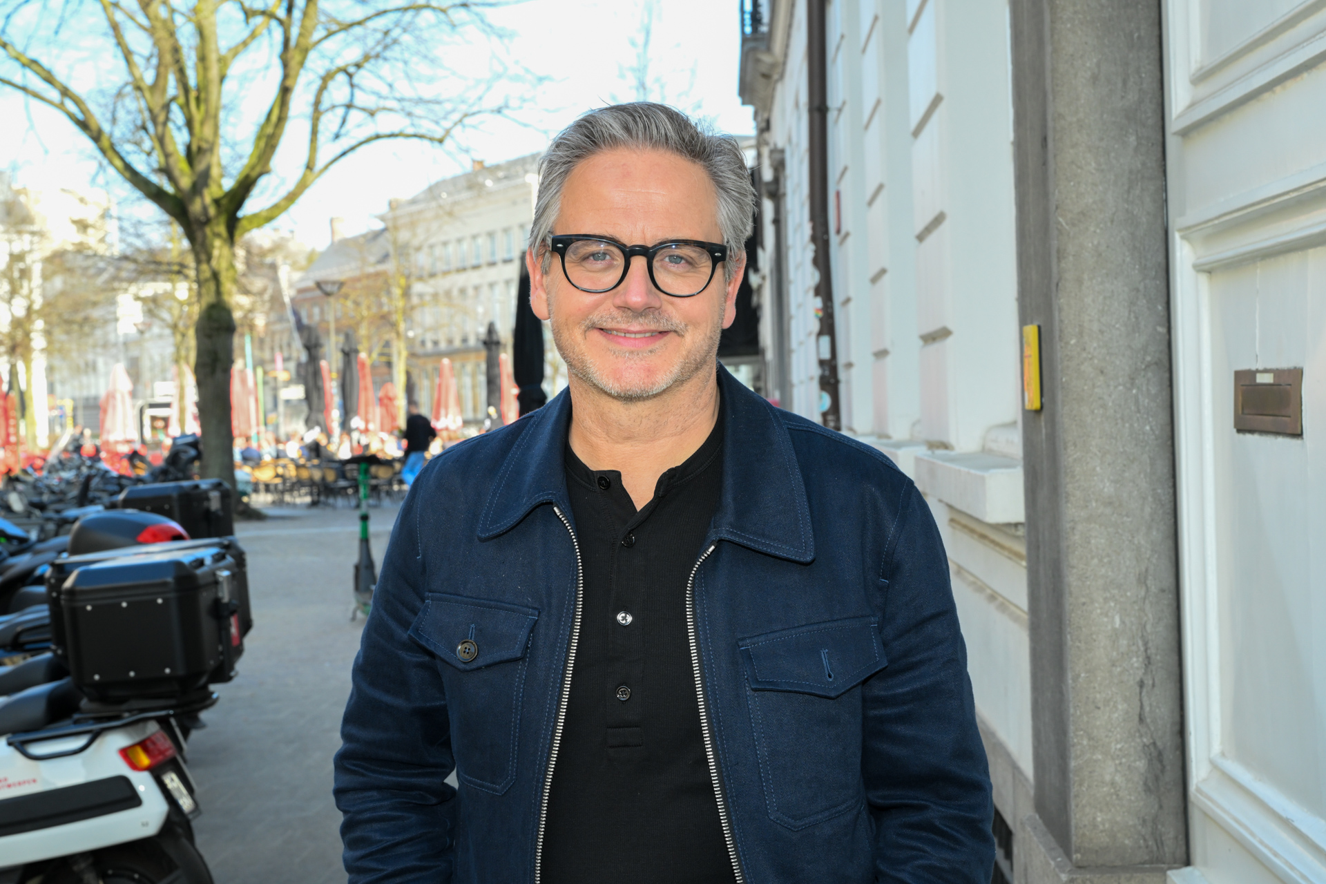 Guus Meeuwis is onwijs trots op zichzelf