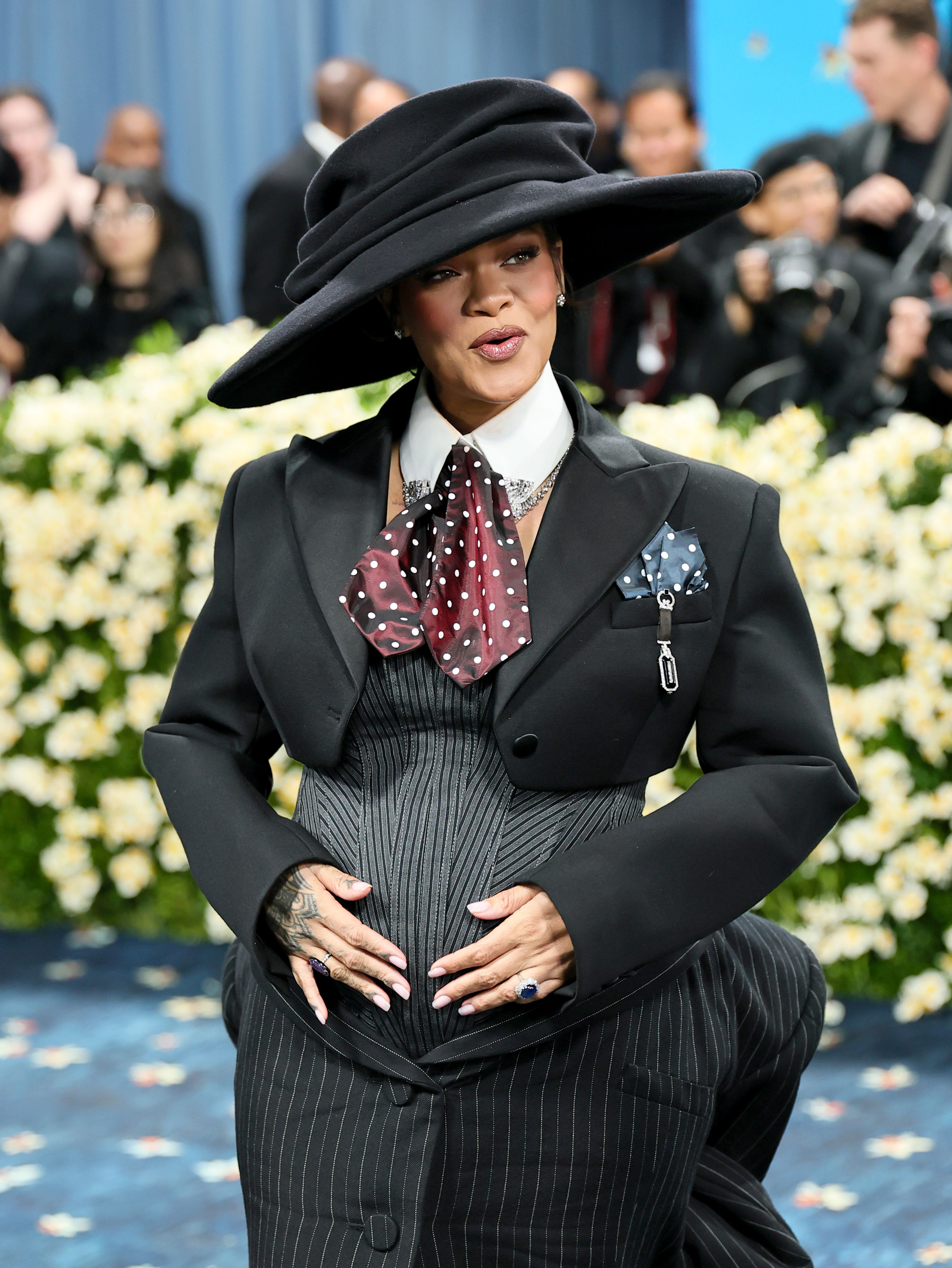 Why Rihanna fans are convinced singer let slip she’s pregnant with ...