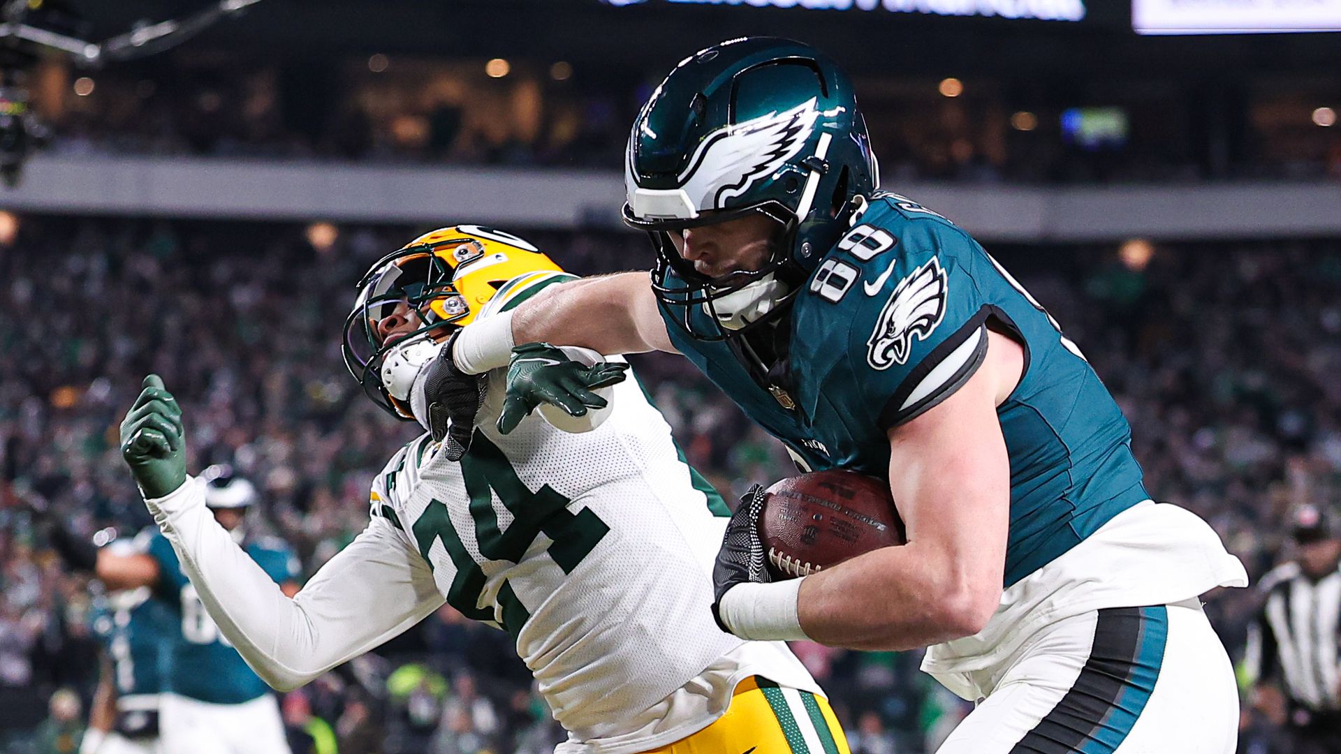 Dallas Goedert, Eagles reportedly expected to agree to reworked contract that keeps the veteran ...