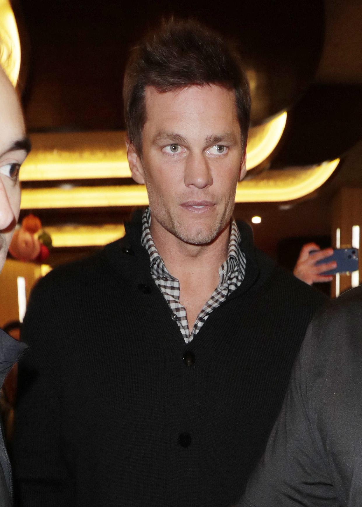 Tom Brady Ditches Sneakers Lifestyle For Jeff Bezos & Lauren Sánchez's ...