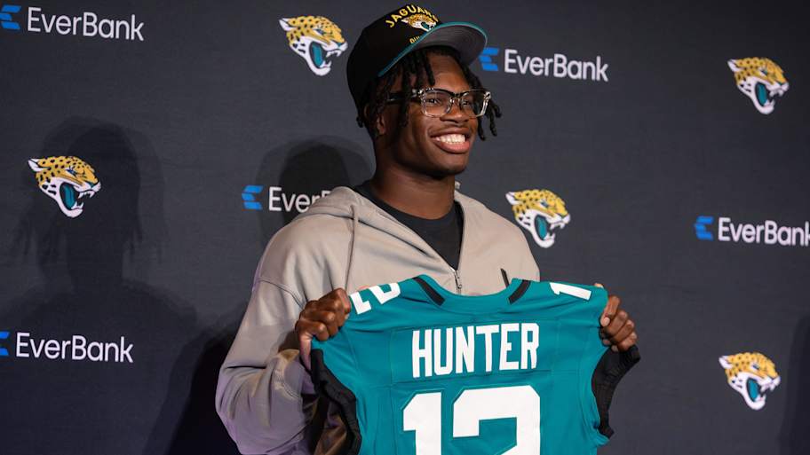 Jacksonville Jaguars' Travis Hunter Returns To Colorado For Graduation ...
