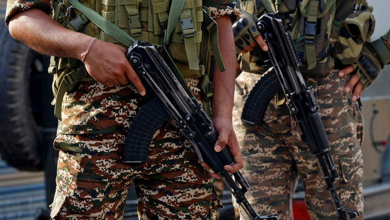 Pakisztán tüzérséggel reagált Indiai légitámadására