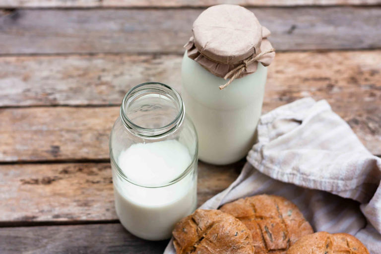 What are the benefits of drinking kefir?