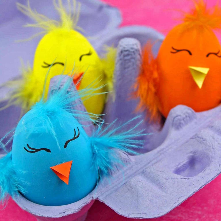 DIY wooden Easter egg chicks – an adorable spring craft!