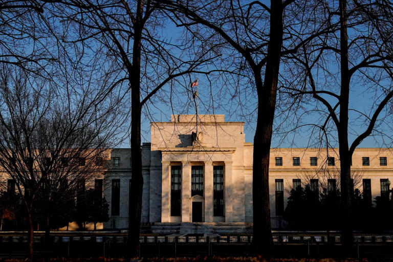 Fed keeps interest rates unchanged — despite Trump pressure ...